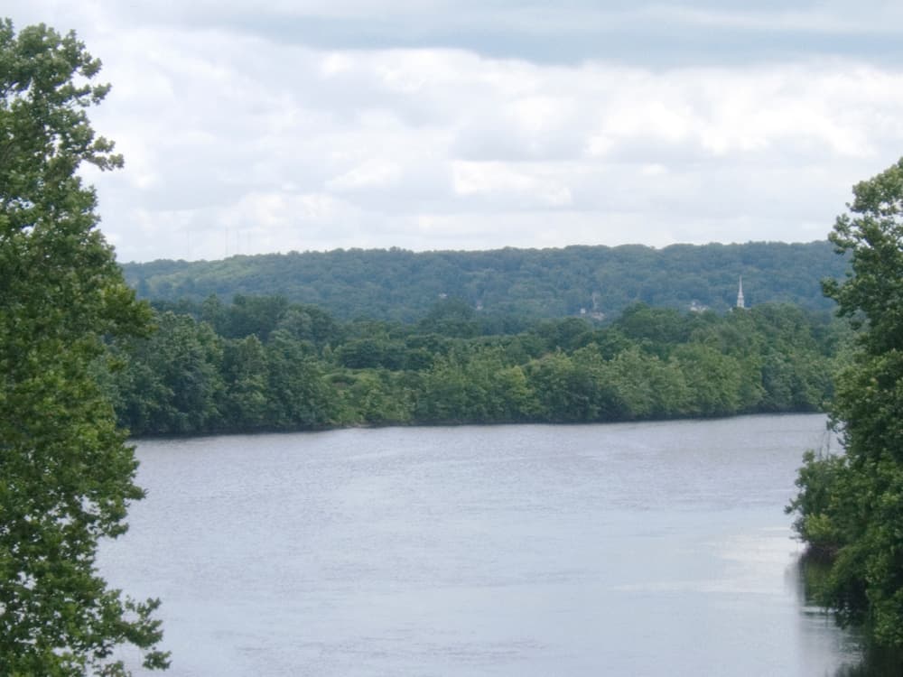 Farmington Canal Heritage Trail - Connecticut Trail Finder