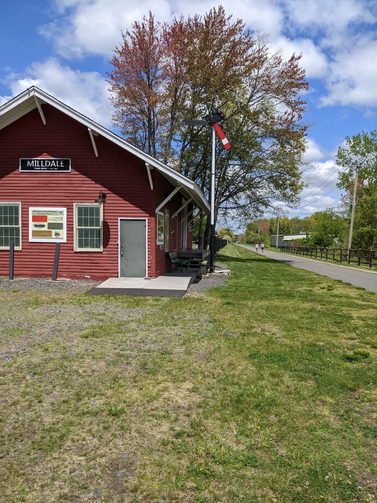 Farmington Canal Heritage Trail - Connecticut Trail Finder