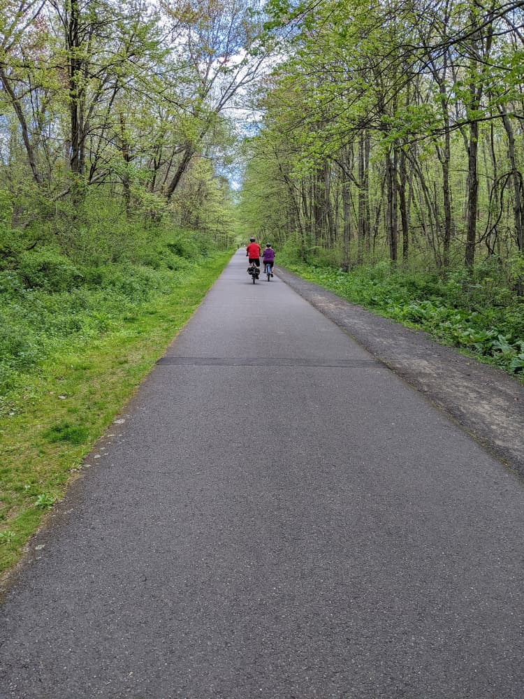 Farmington Canal Heritage Trail - Connecticut Trail Finder