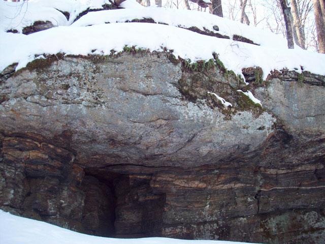Indian Rock Shelters - Connecticut Trail Finder
