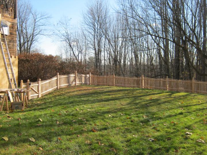 Main Line Fence :: Picket Fence Design and Installtion in Maine